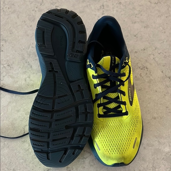 Brooks | Shoes | Brooks Mens Yellow Running Shoes | Poshmark